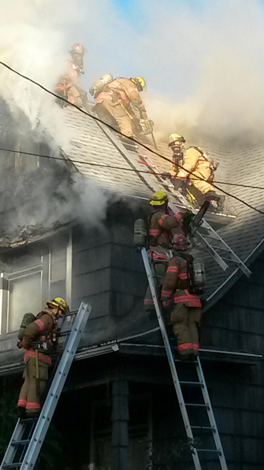 *UPDATE WITH PHOTOS and DAMAGE ESTIMATES* Portland Firefighters Work To ...