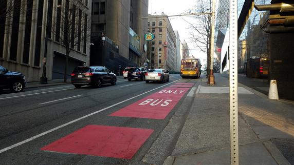 Federal Highway Administration experiment with Red Pavement Markings ...